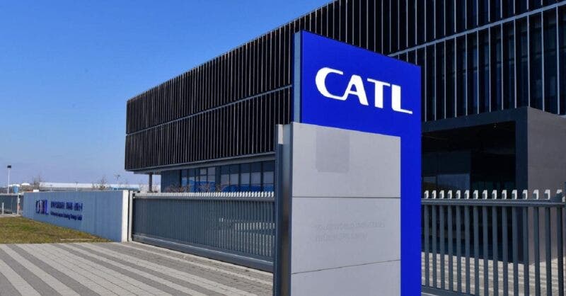 CATL introduce nuova batteria che si ricarica di 400 km in 10 minuti