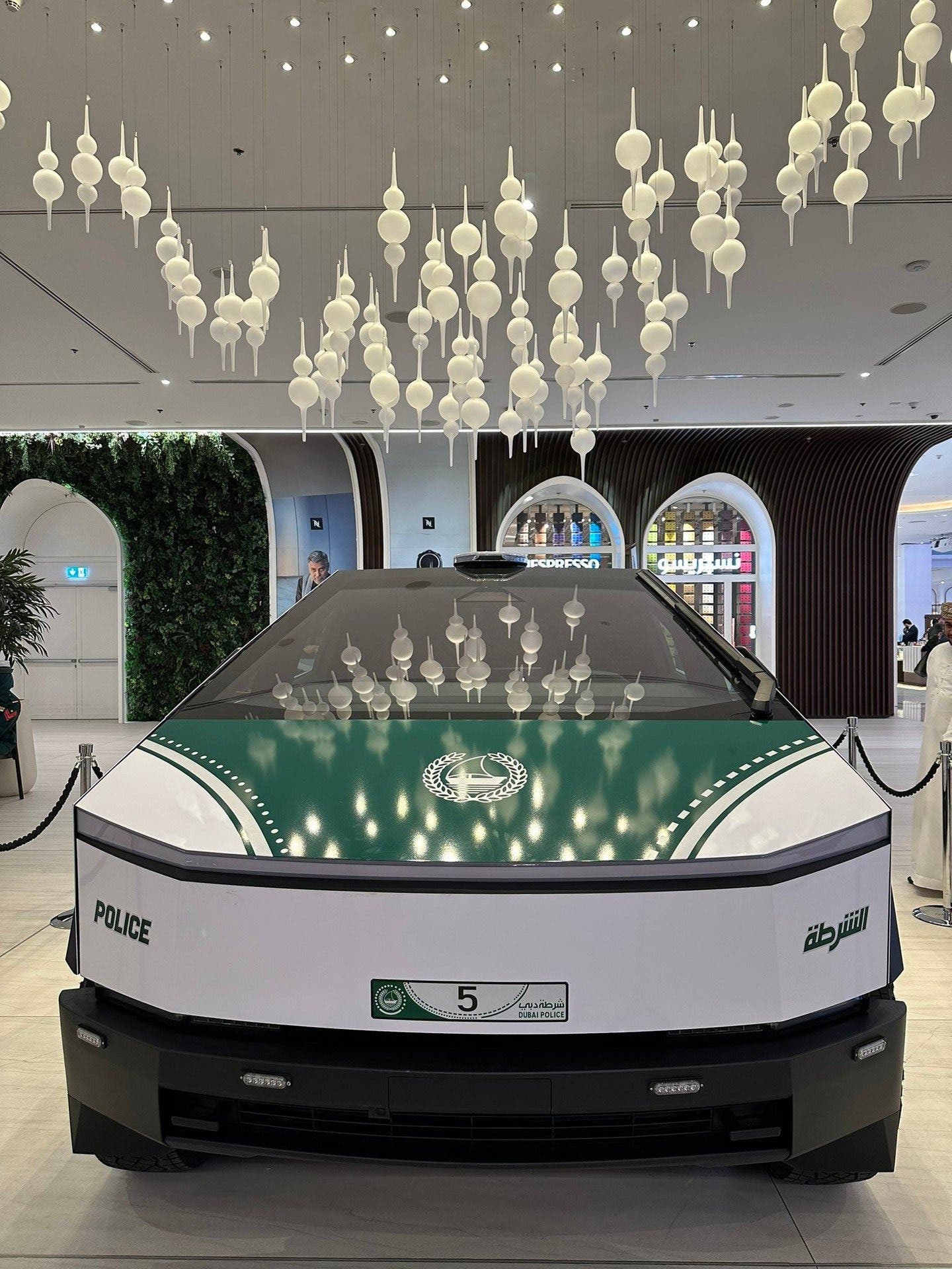 Tesla Cybertruck: ecco il modello dedicato alla Polizia di Dubai ...