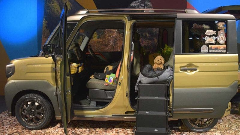 Suzuki Spacia Gear, la kei car rinnovata seguendo la "tradizione" giapponese