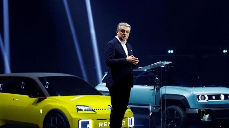 CEO Renault avverte: "Entro il 2028 elettriche al prezzo delle auto a ...