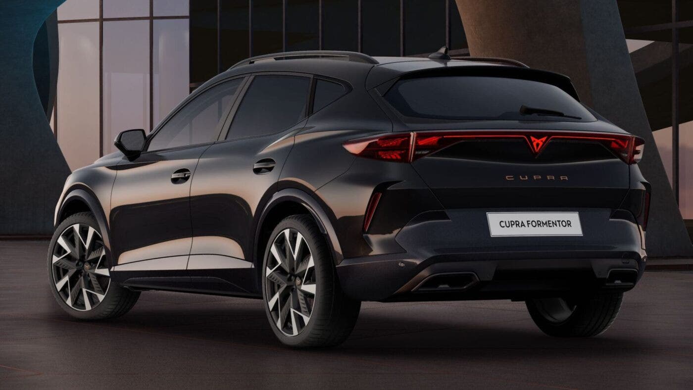 Cupra Formentor, le versioni speciali Dark Night e Dark Stone per l’Italia