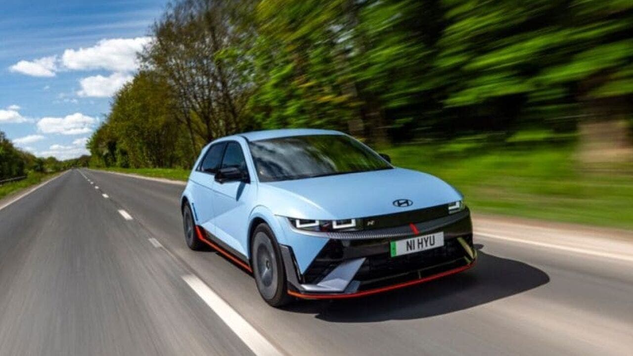 Lamborghini Fenomeno, quest'estate il debutto della più potente mai prodotta dal marchio