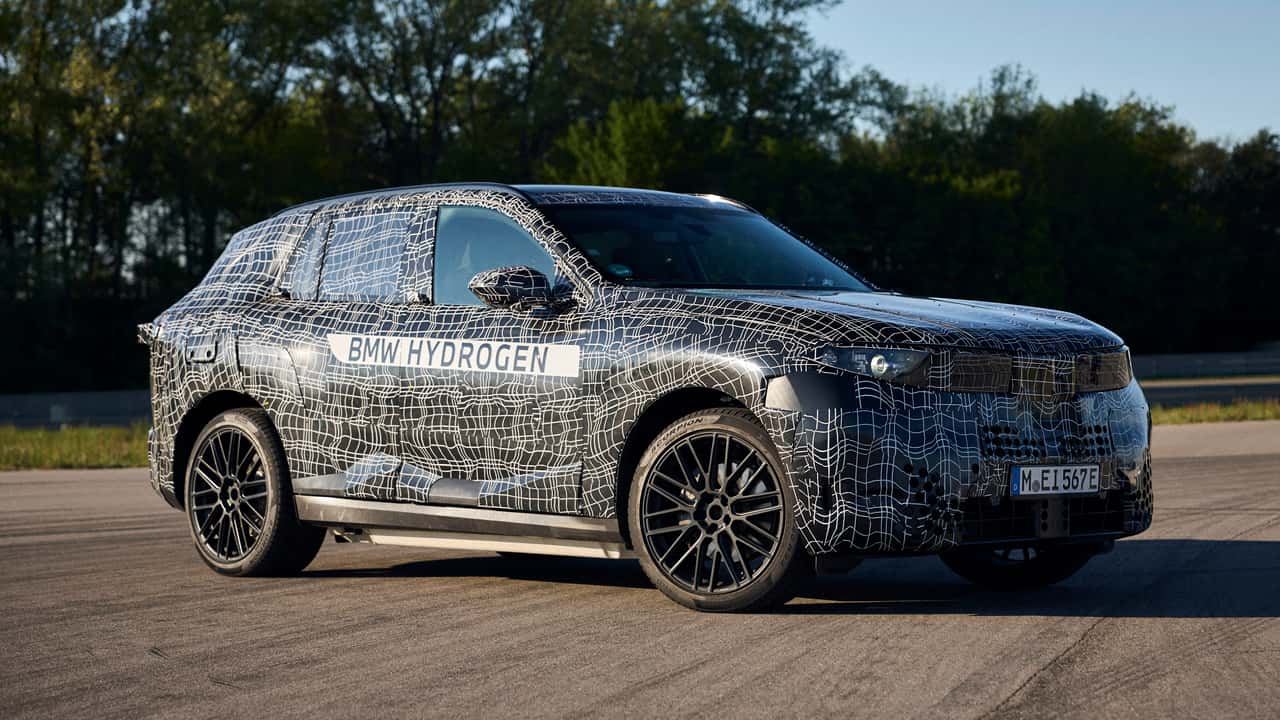 BMW X5, prime foto ufficiali del SUV che parla tutte le lingue della ...