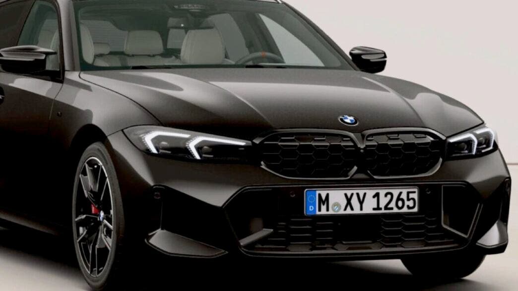 BMW Serie 3, l'ultimo regalo è un look tutto nero prima dell'addio