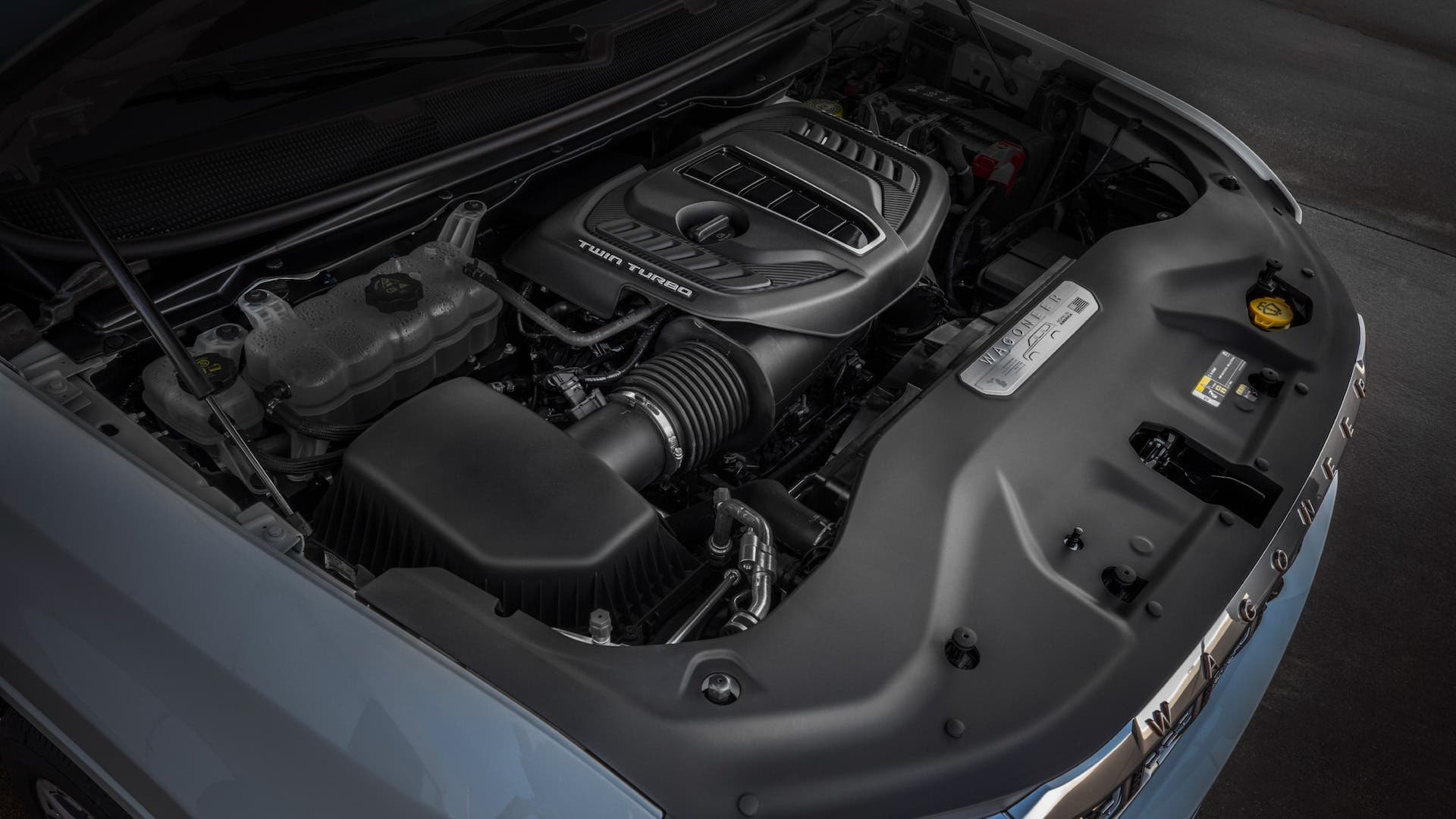 Despite the EV trend, Stellantis is working on new gas engines ...