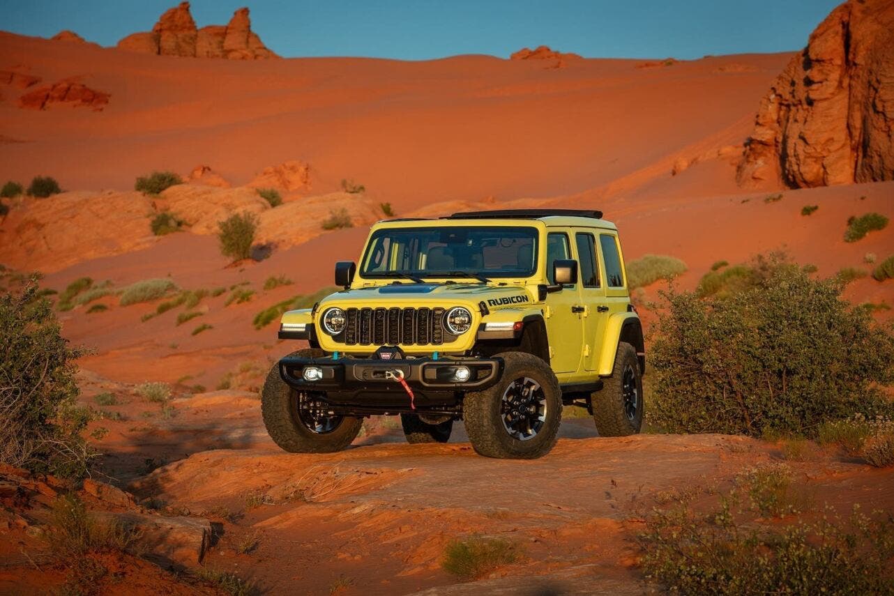 Jeep Wrangler 4xe named Adventure Vehicle of the Year - ClubAlfa Global