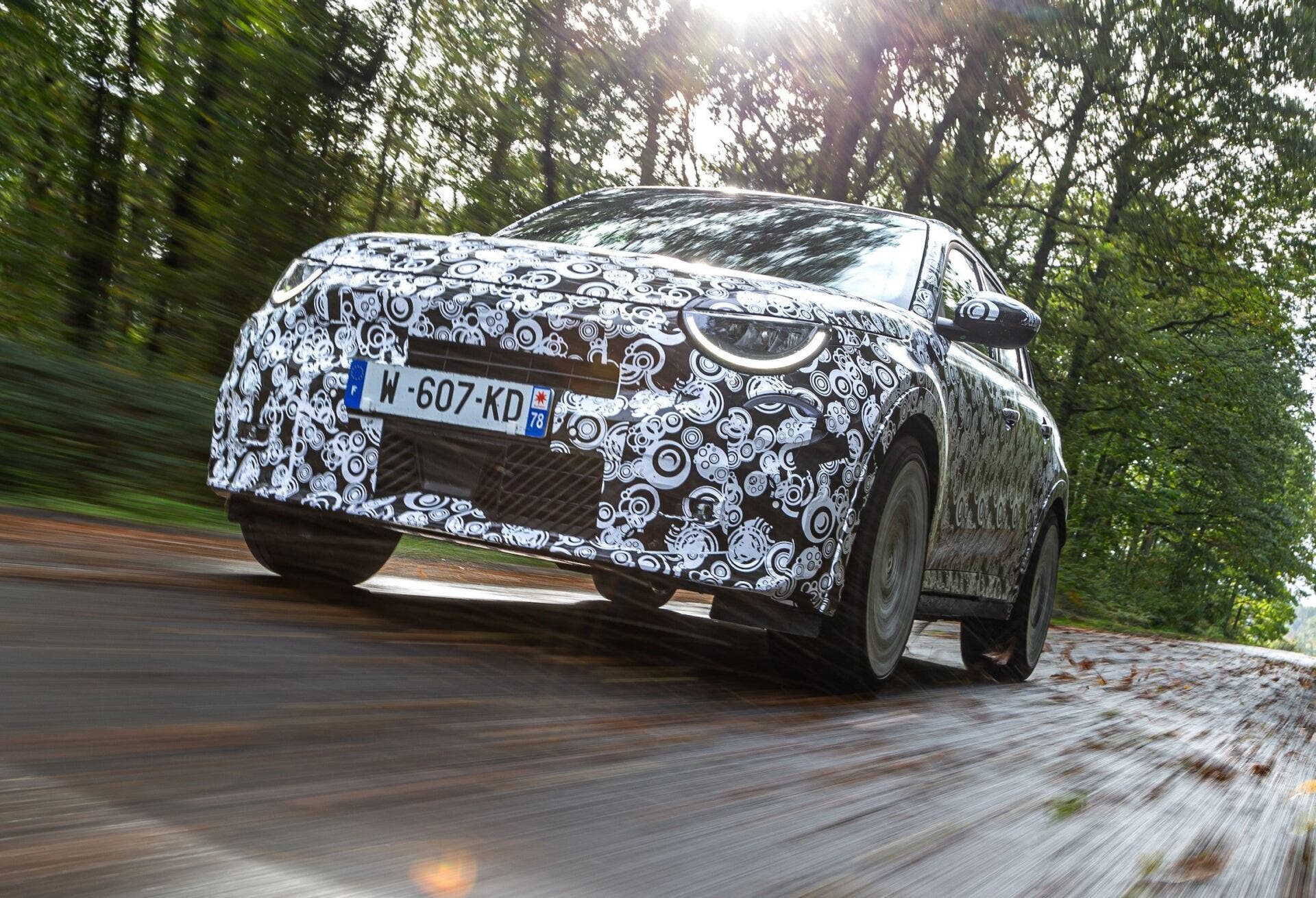 Abarth 600e: here are the first images of the new electric model ...