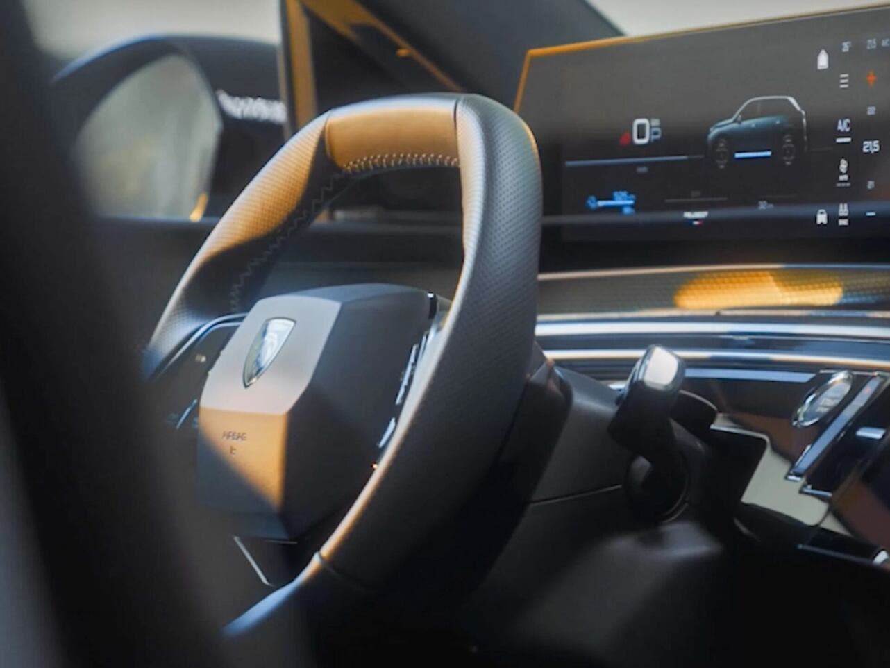 Peugeot E-5008: first teaser video dedicated to the seven-seater ...