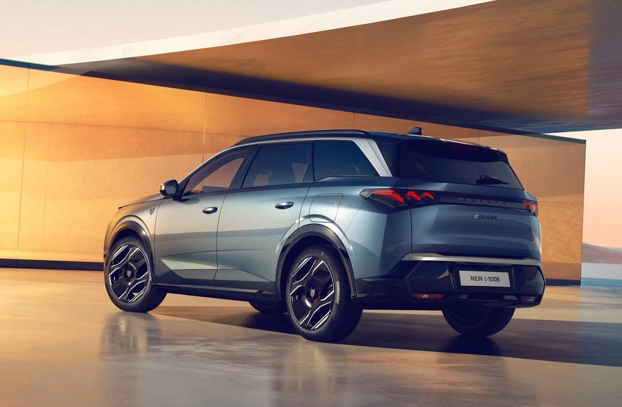 New Peugeot E-5008: the details of the electric SUV revealed - ClubAlfa ...