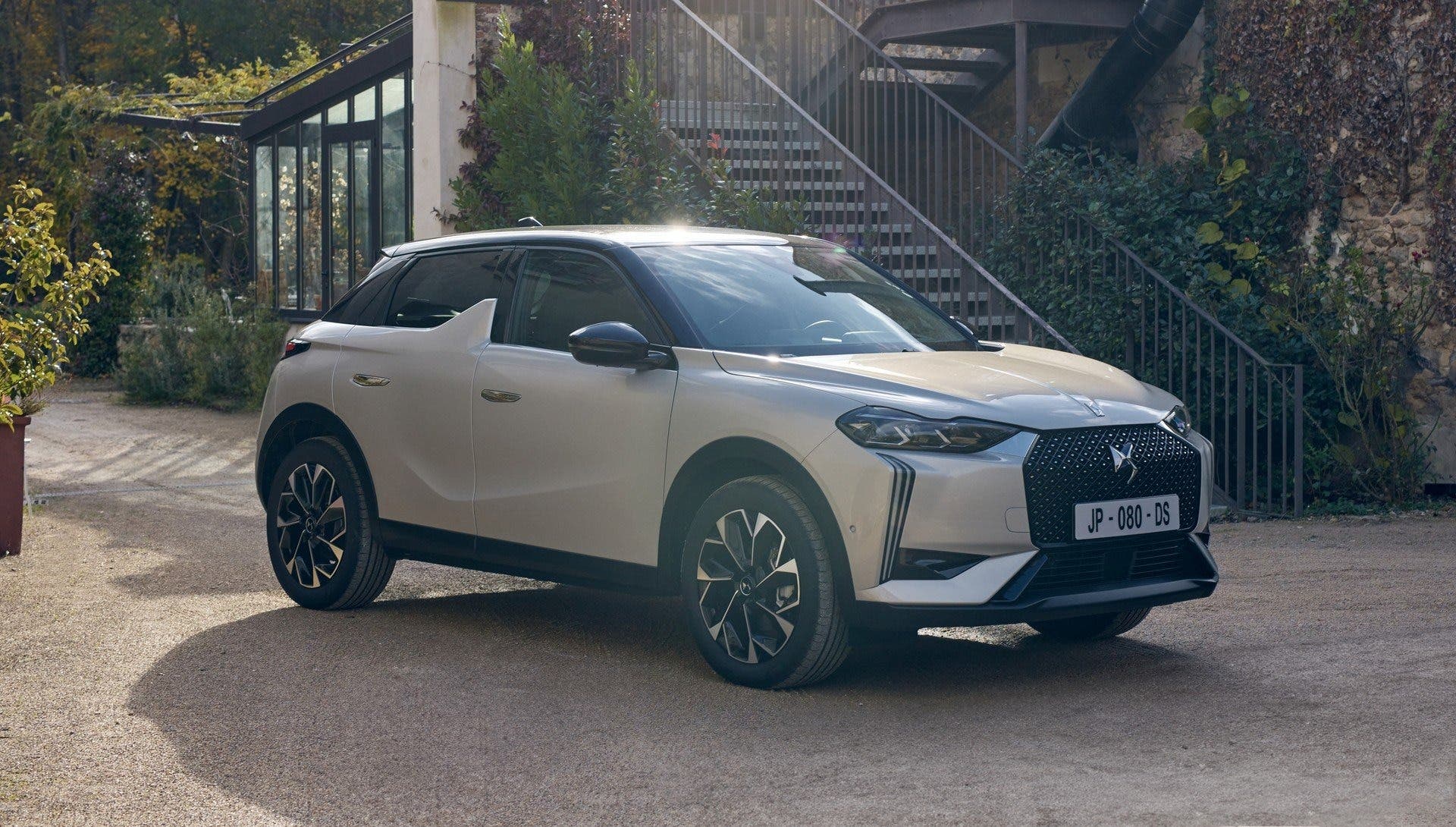 DS 3 and DS 4: new 136 HP Hybrid engine unveiled - ClubAlfa Global