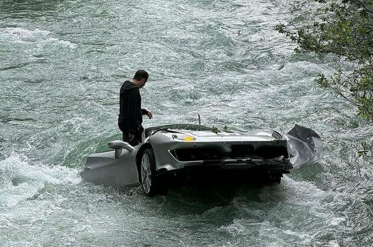 Ferrari 488 Pista ends up in river: $400,000 in damages - ClubAlfa Global