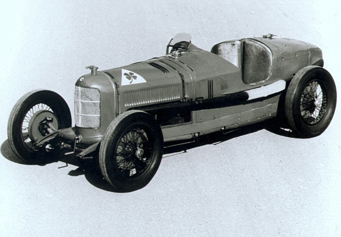 A century ago, exactly on June 2, 1924, a legend was born: the Alfa ...