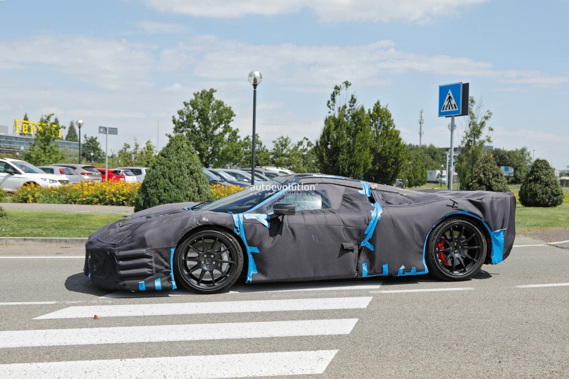 Ferrari F250: the new Prancing Horse hypercar spotted in Maranello ...