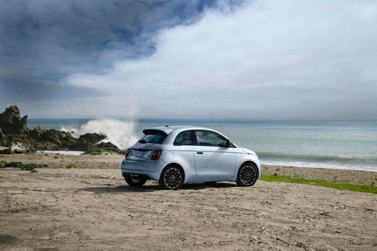 Fiat 500e Inspired By Los Angeles: a new version of the electric city ...