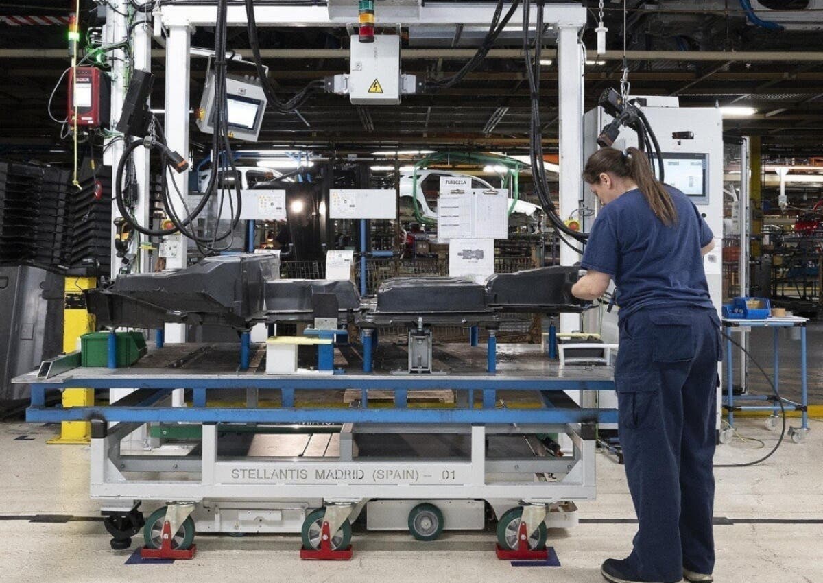Stellantis opens a 50,000-unit annual capacity battery plant in Madrid ...