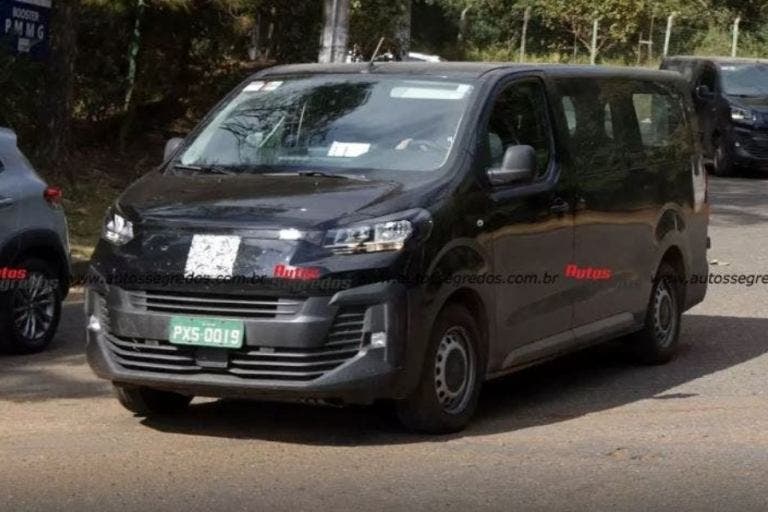 Fiat Scudo 2025: a new design is emerging from tests. A refreshed van ...