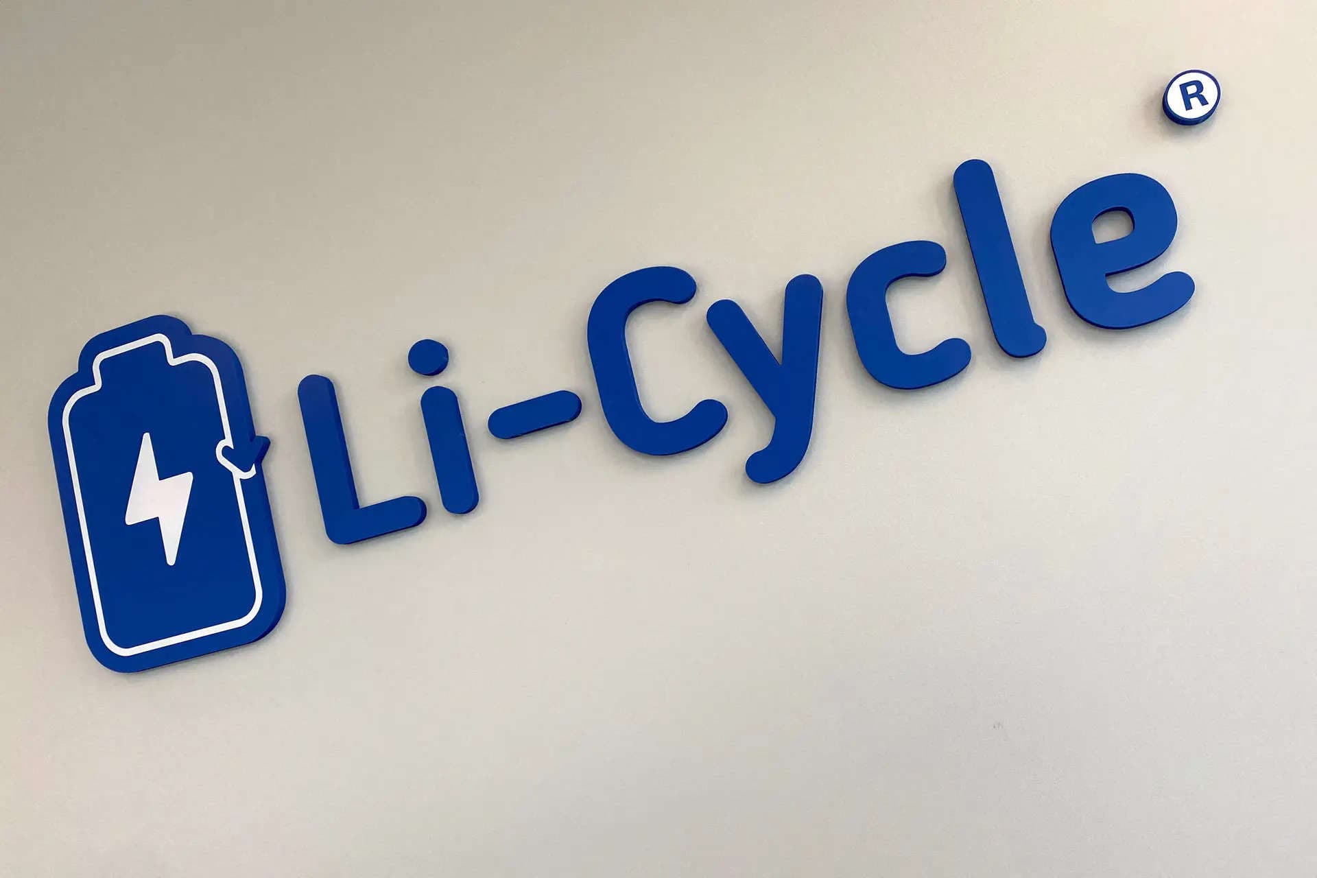 Li-Cycle receives $475 million for US EV battery recycling facility ...