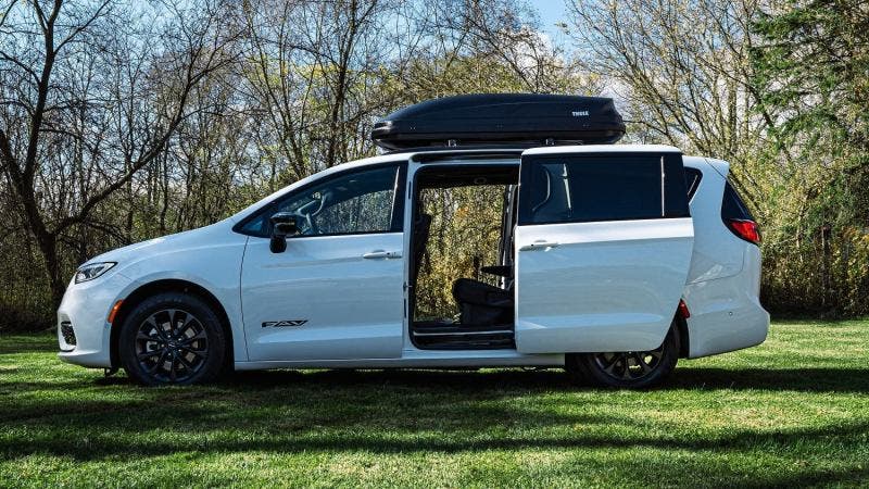 Chrysler Pacifica FAV Edition expands the minivan lineup - ClubAlfa Global