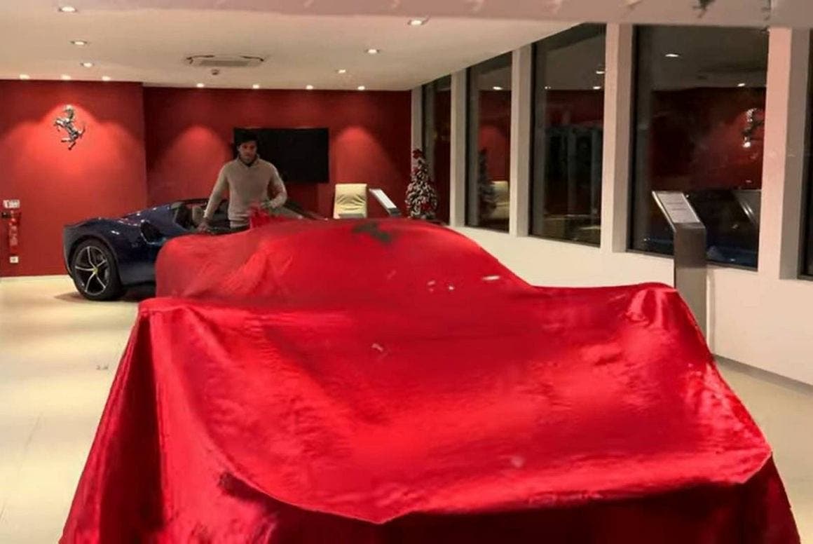 Carlos Sainz Jr. receives his Ferrari Daytona SP3 in Monte Carlo ...