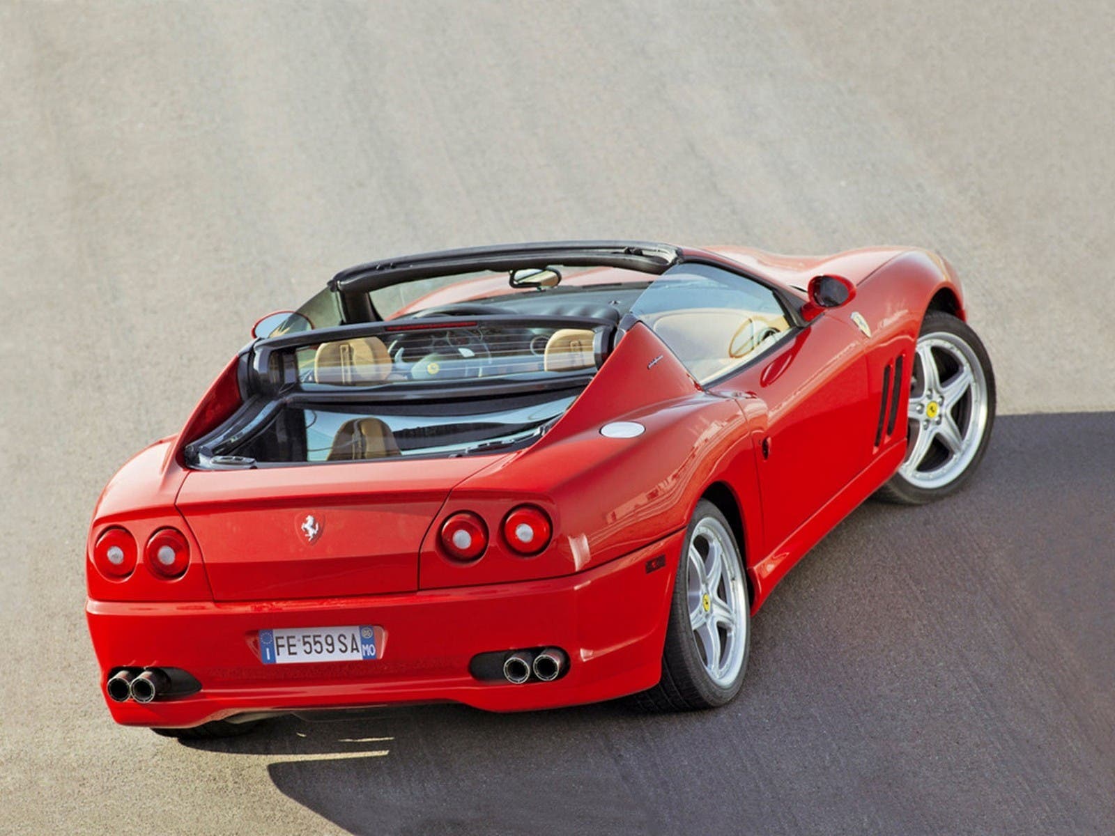Ferrari Superamerica: the V12 convertible turns 20 years old in 2025 ...