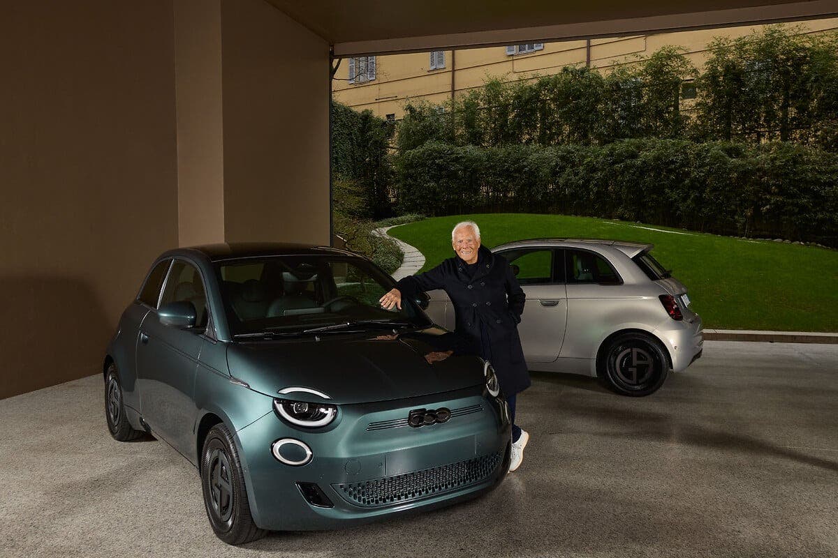 Fiat 500e Giorgio Armani Collector's Edition: first limited editions delivered to Armani ...