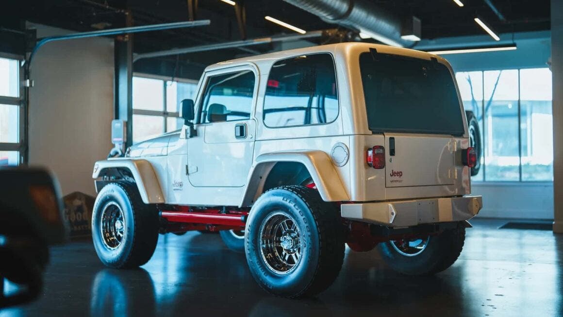 Jeep Wrangler with Viper engine: the perfect off-road beast - ClubAlfa ...