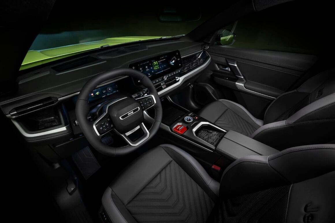 The new Jeep Compass First Edition, prices and specifications ...