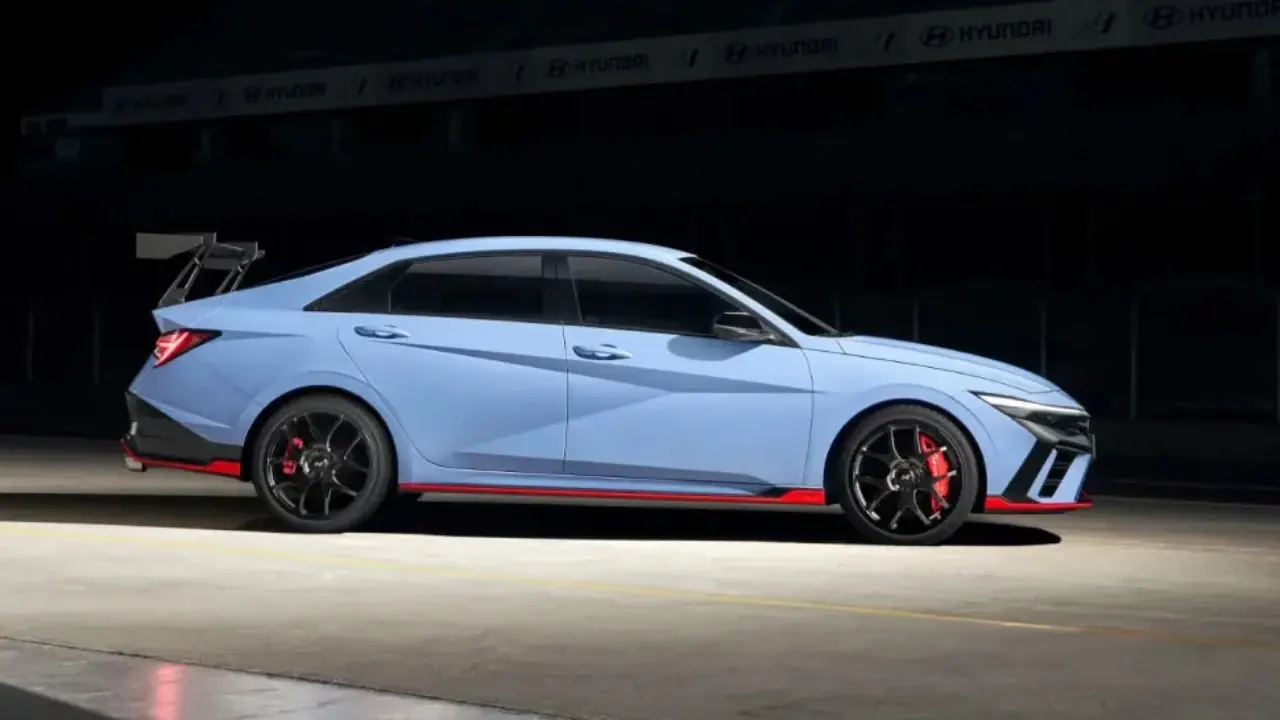 Hyundai Elantra N TCR Edition: the race-inspired sports sedan is a ...