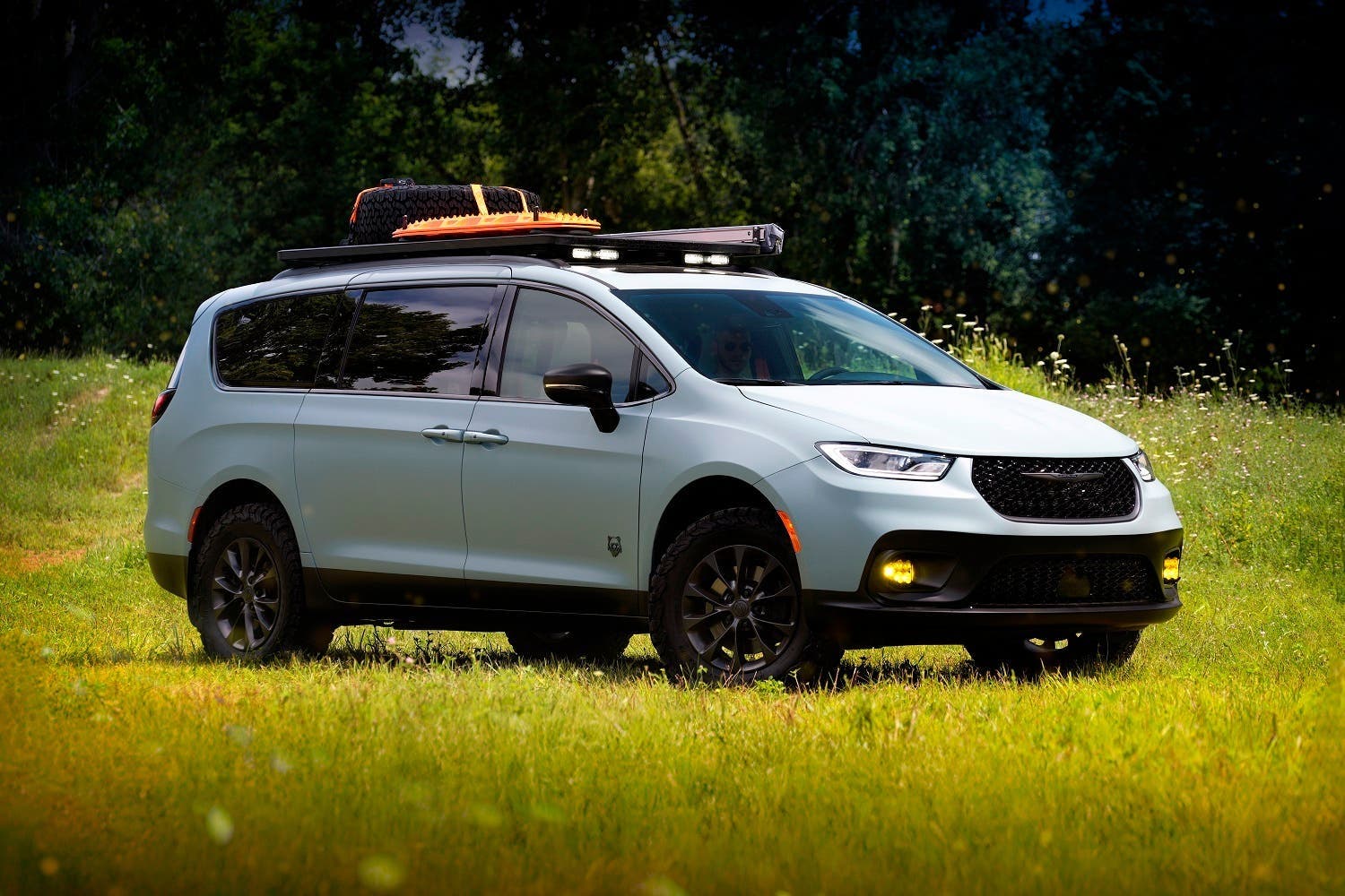 Chrysler Pacifica Grizzly Peak Concept The Ultimate Adventure Minivan