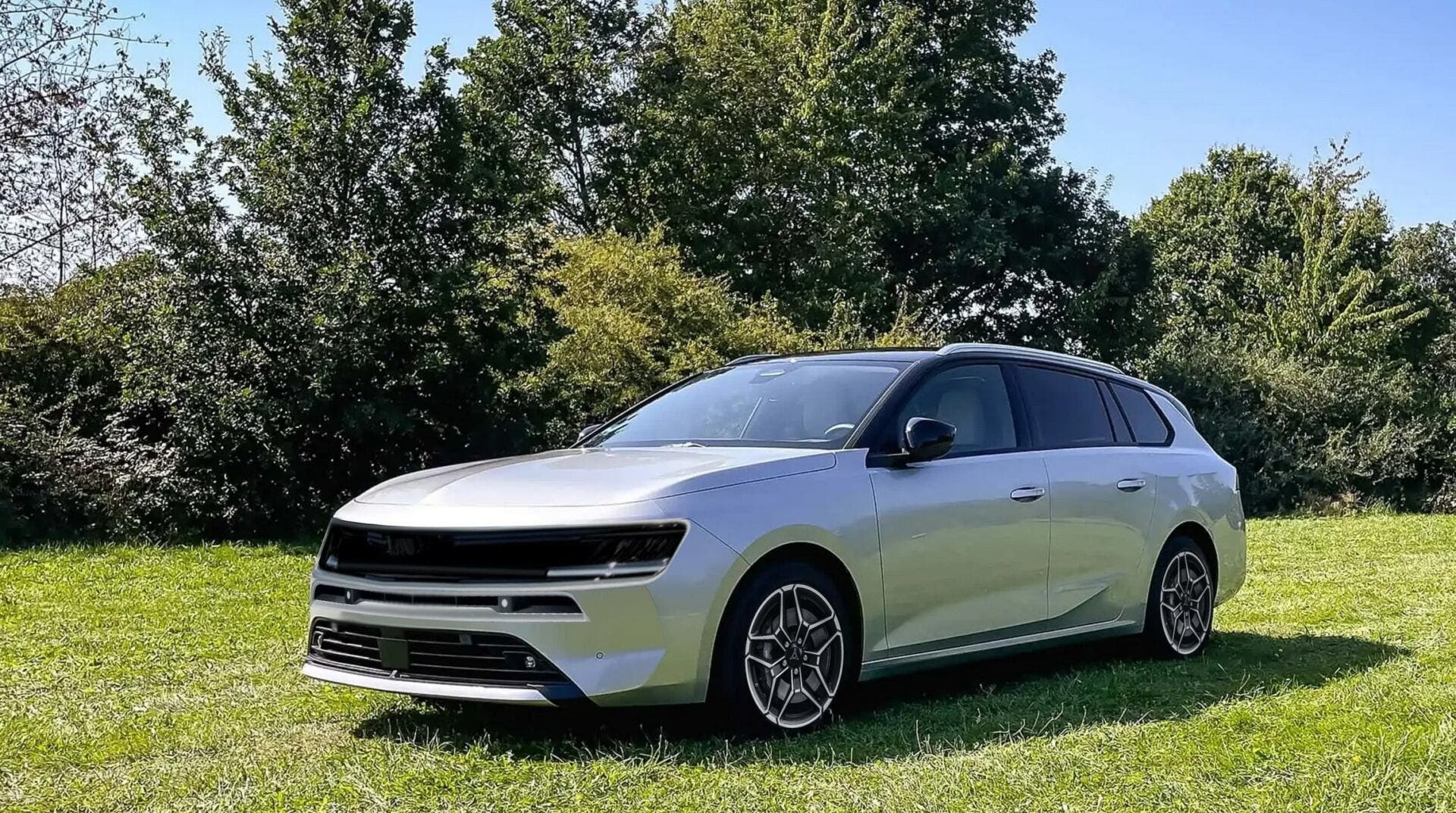 Dodge won’t build a new Magnum Wagon, so the internet did something for ...