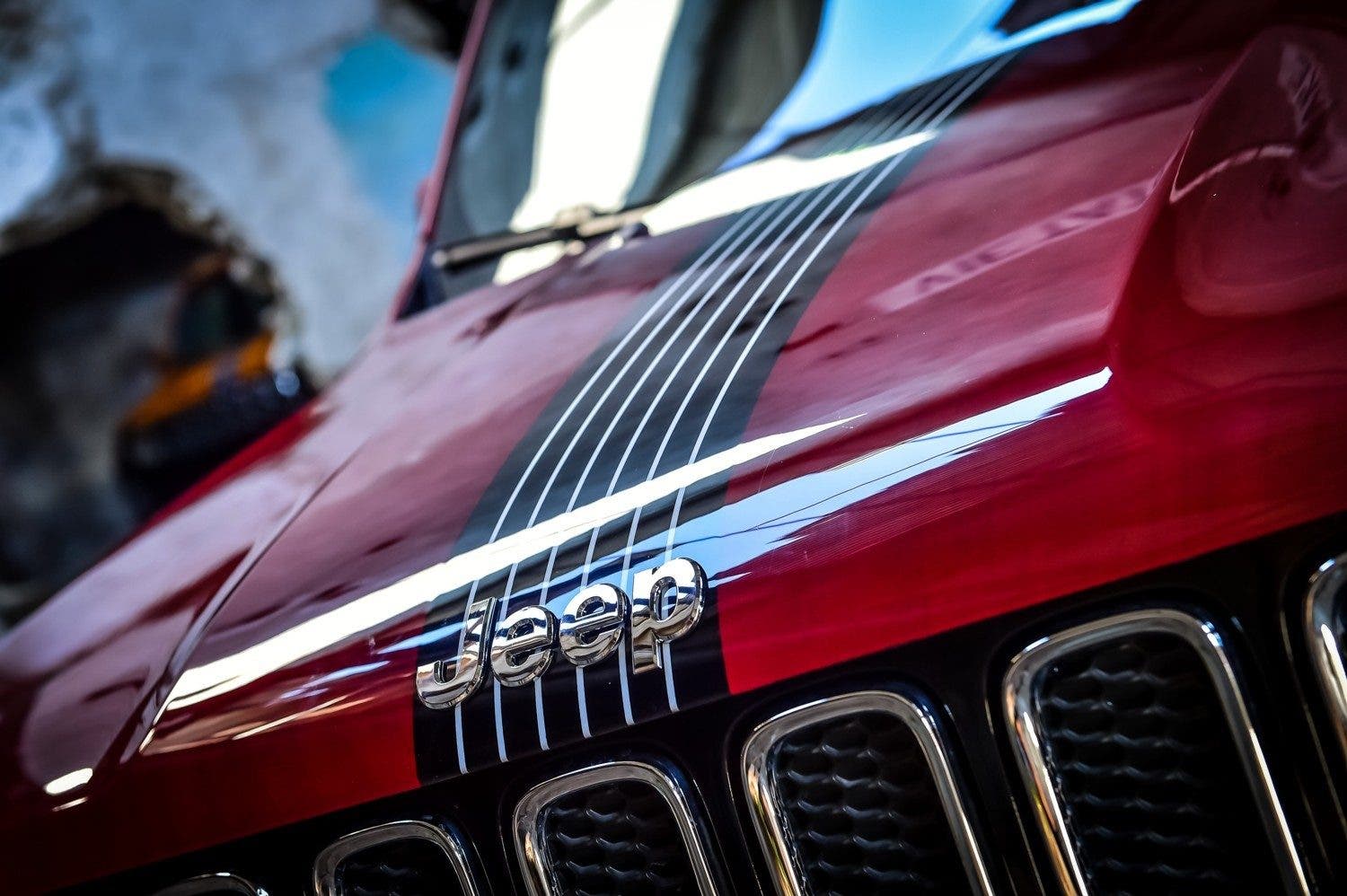 Garage Customs Italia: firma Jeep Cherokee, Renegade e Grand Cherokee ...