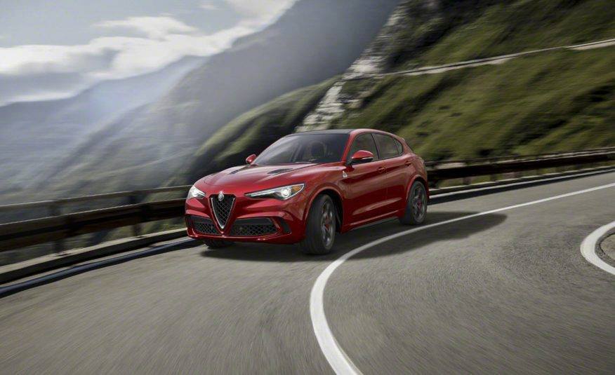 AlfaRomeo Stelvio: per 'The Verge' è un Suv Ferrari con il badge del ...