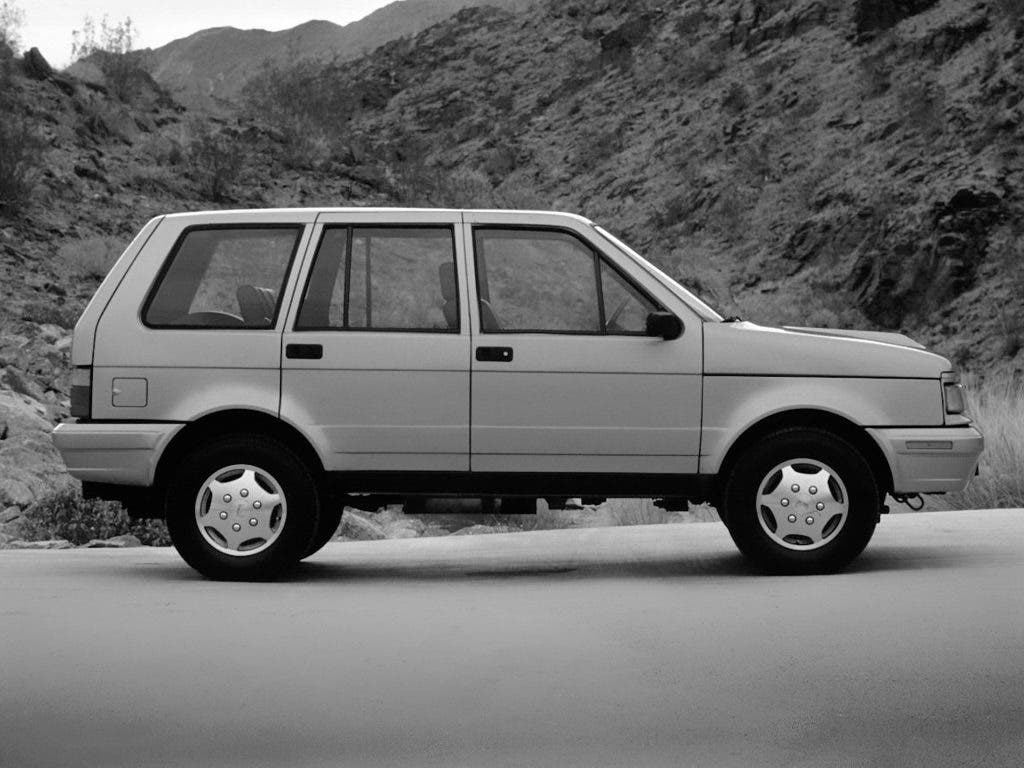 Rayton Fissore Magnum 4x4: la storia del fuoristrada italiano di lusso ...