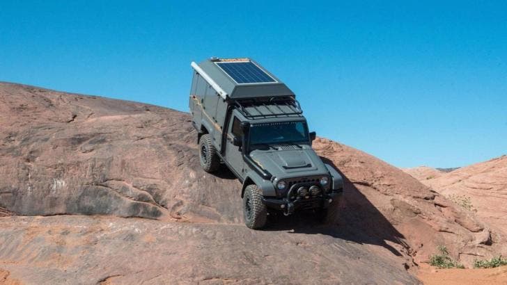 AEV Outpost II: una Jeep Wrangler trasformata in uno speciale camper