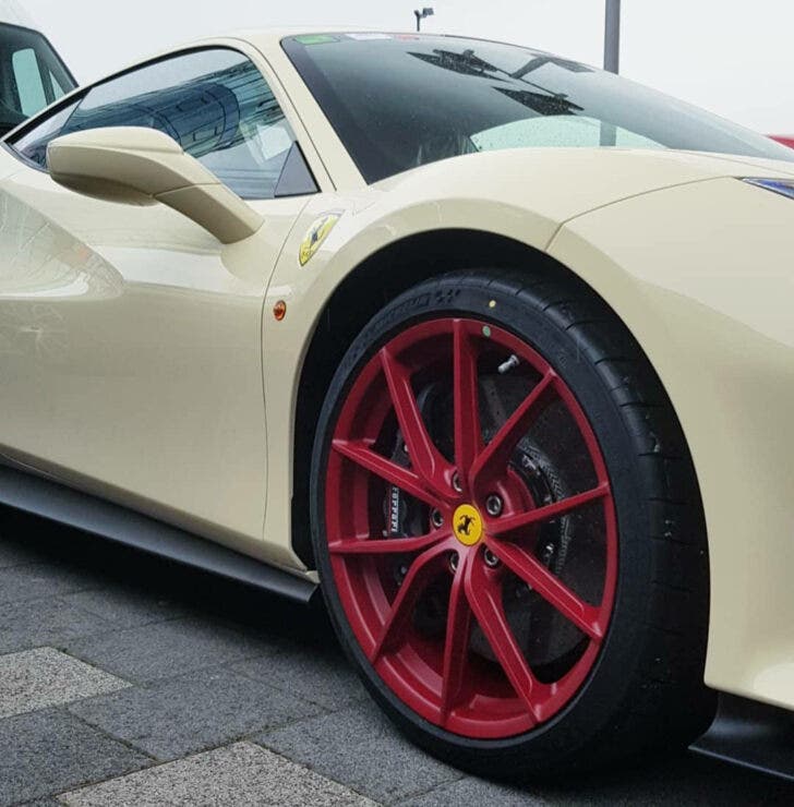 Ferrari 488 Pista: un altro esemplare immortalato in foto questa volta ...
