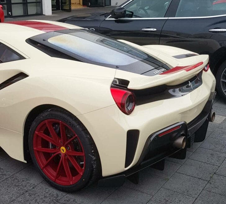 Ferrari 488 Pista: un altro esemplare immortalato in foto questa volta ...