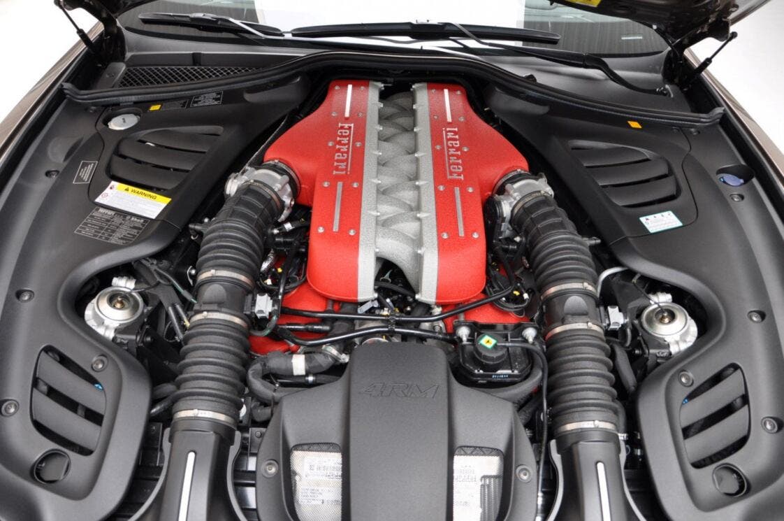 Ferrari GTC4Lusso: un esemplare Marrone Metallic con soli 100 km in ...