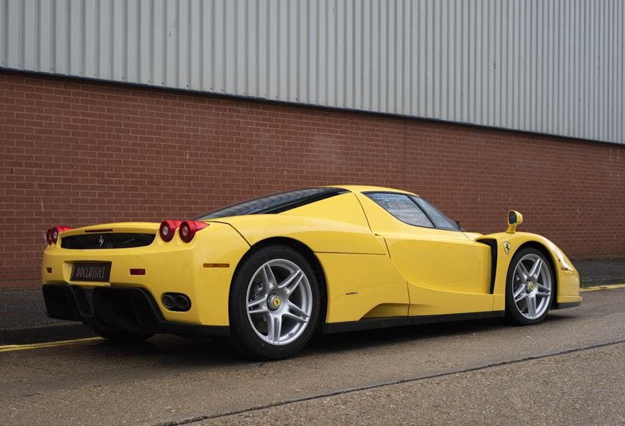 Ferrari Enzo: un esemplare Giallo Modena in vendita a Londra - ClubAlfa.it