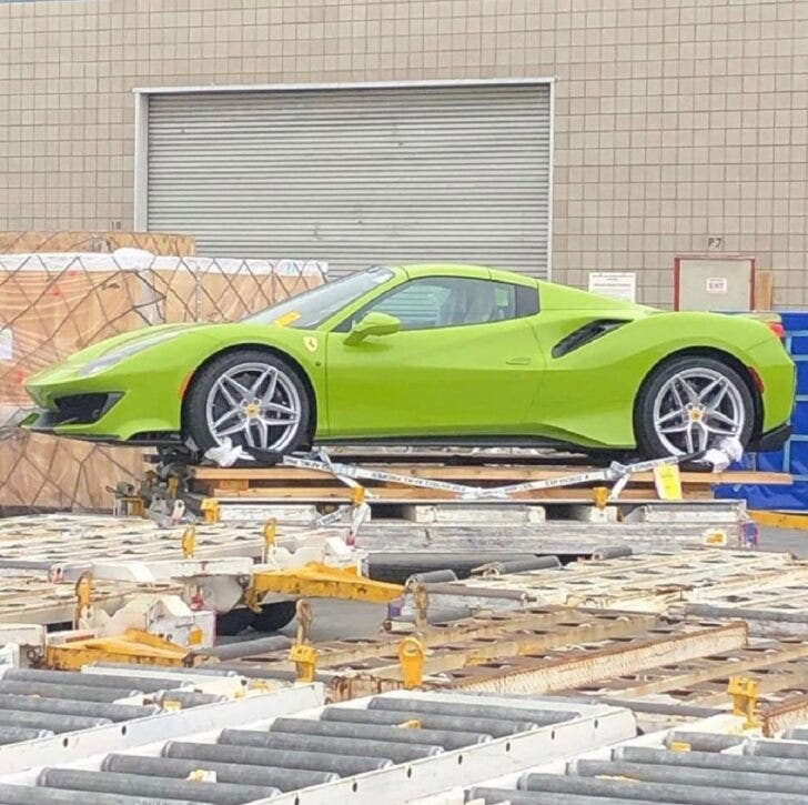 Ferrari 488 Pista Spider: avvistato un esemplare color Verde Germoglio ...