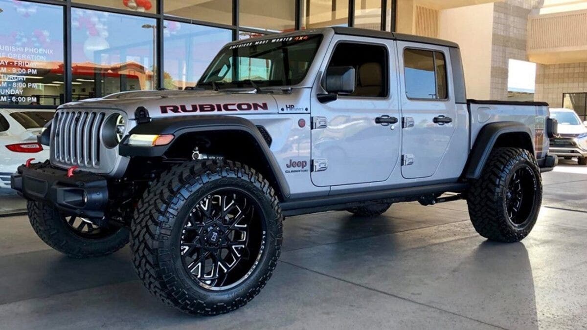 Jeep Gladiator Rubicon: ecco un esemplare con motore Hellcat da 148.000 ...