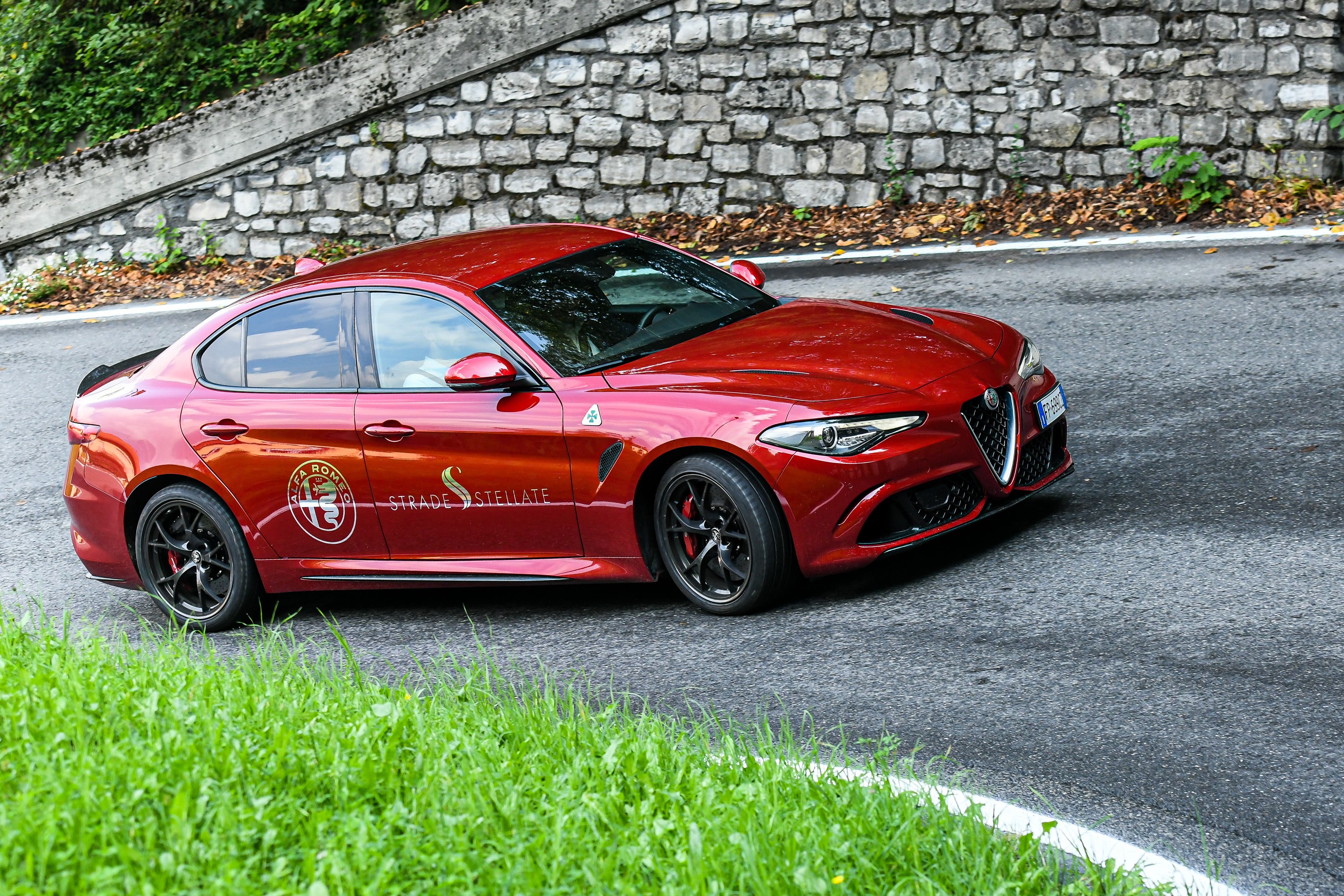 "Strade Stellate", il viaggio di Alfa Romeo alla scoperta delle ...