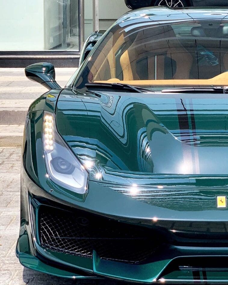 Ferrari 488 Pista Spider: il Verde British calza a pennello | Foto ...
