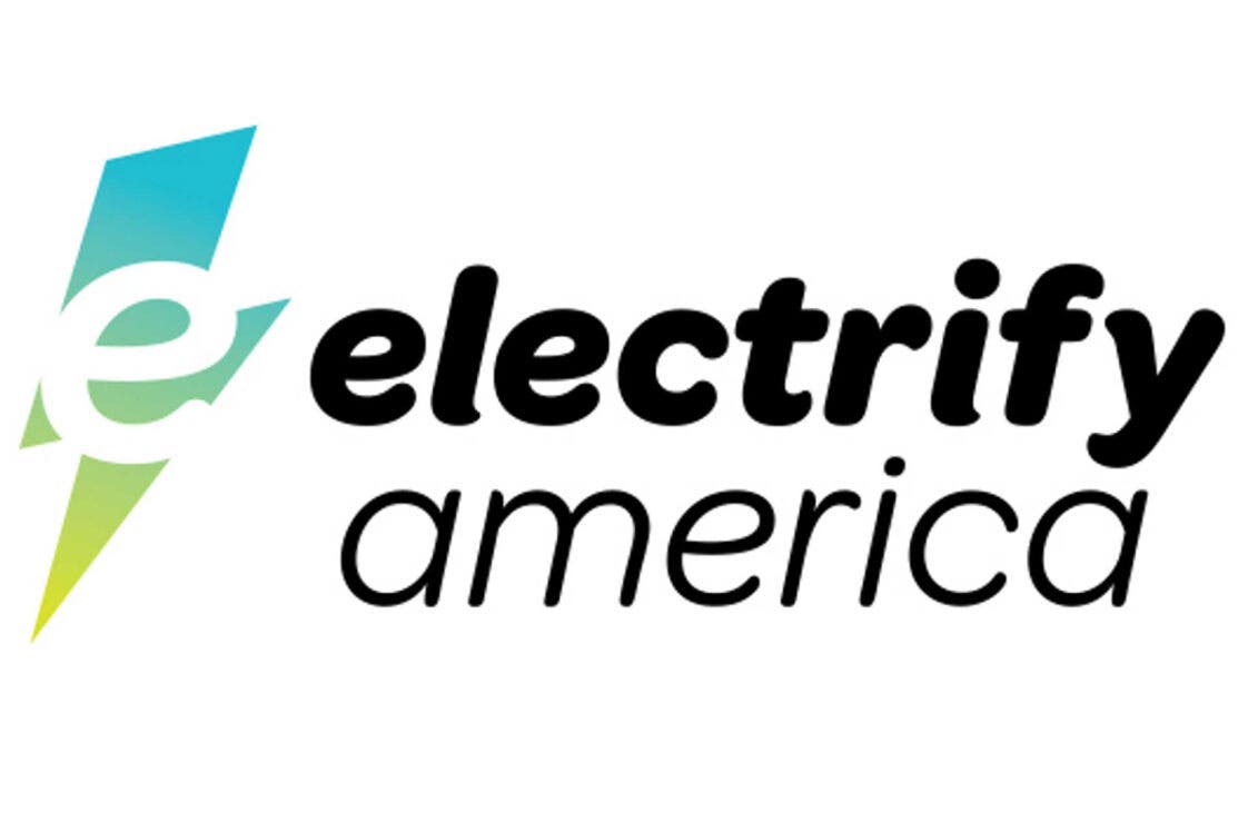 Electrify America presenta un caricatore economico da casa per auto ...