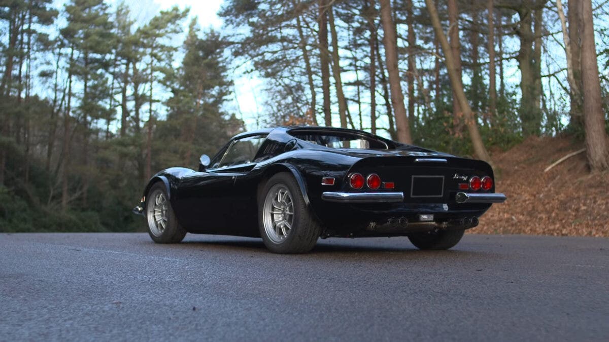 Ferrari Dino: ecco un restomod con il motore della F40 - ClubAlfa.it