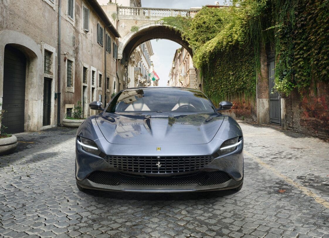 Ferrari Roma: la nuova supercar si mostra nel primo video ufficiale ...