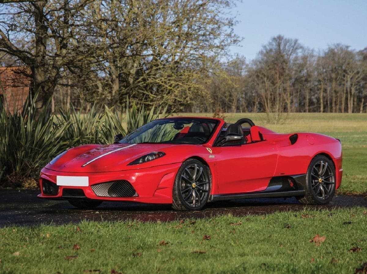 Ferrari Scuderia Spider 16M: uno dei soli 499 esemplari prodotti verrà ...