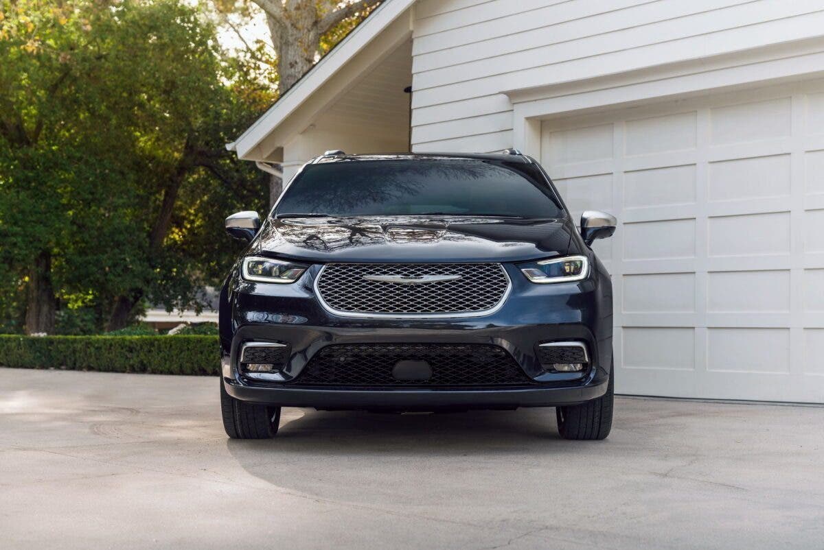 Chrysler Pacifica e Ram 1500 nominati Best EV e Best Pickup Truck in ...