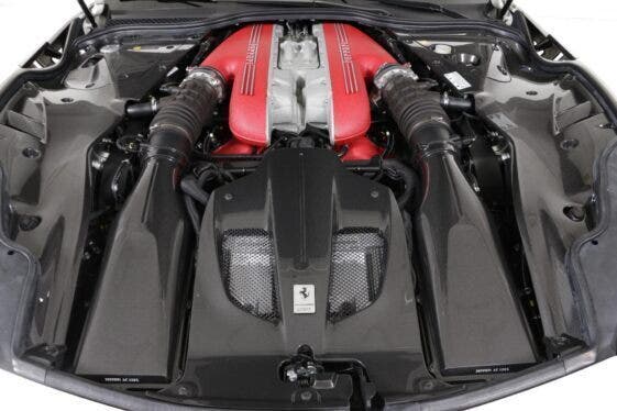 Ferrari F12tdf: uno speciale esemplare Bianco Italia è in vendita ...