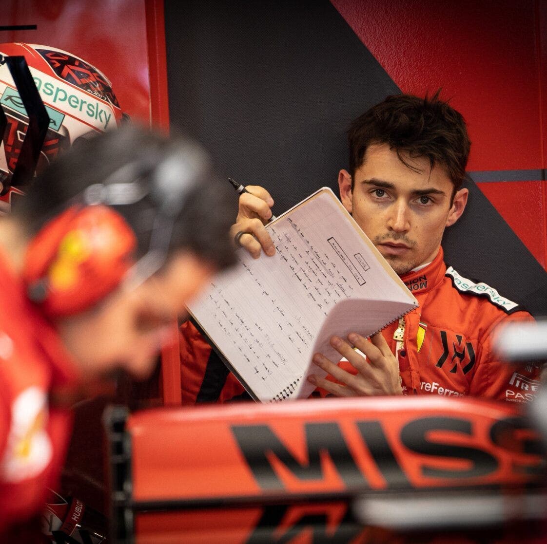 Charles Leclerc nostalgico: gli appunti scritti a mano - ClubAlfa.it