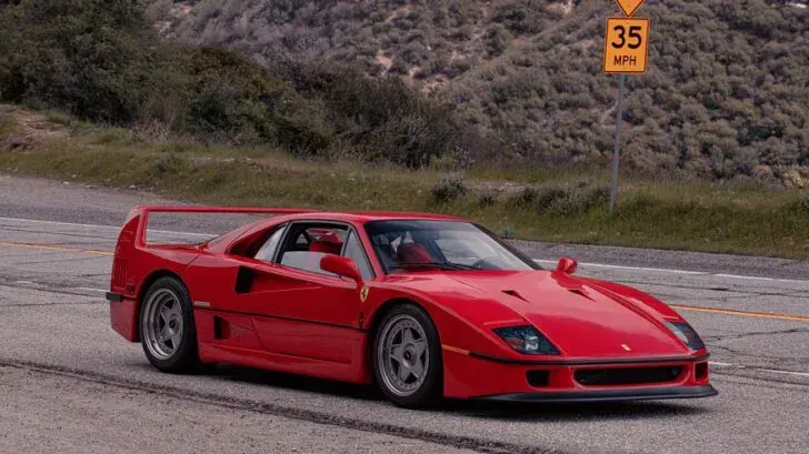 Una Ferrari F40 sfida una Lamborghini Countach [VIDEO] - ClubAlfa.it